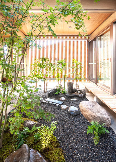 Yard of the Week: Japanese Tea Garden Celebrates Nature's Cycles