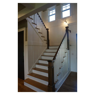 dutch colonial - Staircase - Milwaukee - by Build It Fab | Houzz