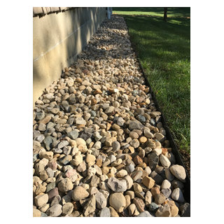 Steel Edging - Landscape - by Landscape Management Group | Houzz