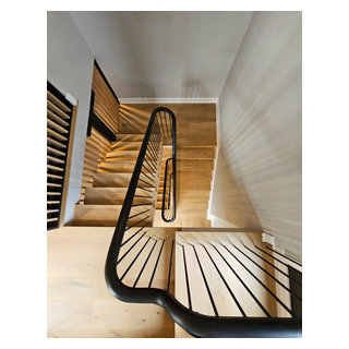 115_Stunning Continuous Rail System on 3 Story Floating Stairs ...