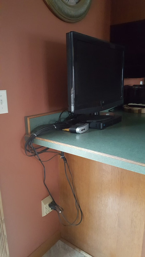 need help with hiding router and wires.