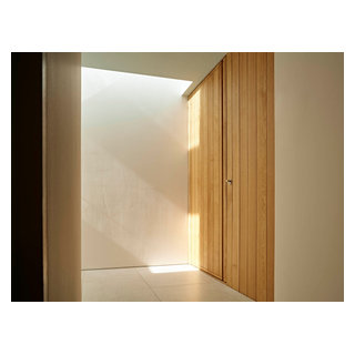 European oak pivot front door, as seen on Grand Designs - Contemporary ...