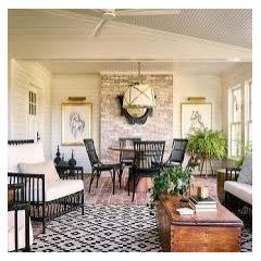 Need help for setting up diagonal living room with pillars