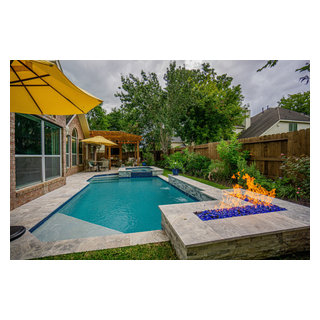 Harrell Family - Farmhouse - Pool - Houston - by Richard's Total ...