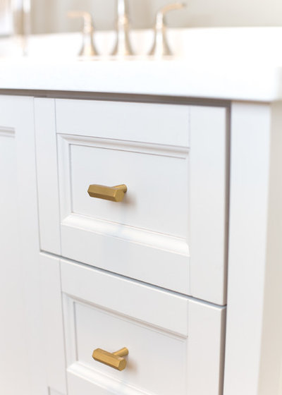 A New Take on Shiplap and Hexagon Tiles in the Bathroom