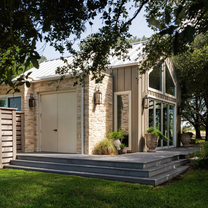75 French Country Garage and Shed Ideas You'll Love - January, 2026 | Houzz