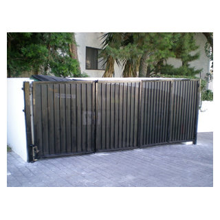 Trash Enclosure utilizing Block Wall & Smooth Stucco - Los Angeles - by ...