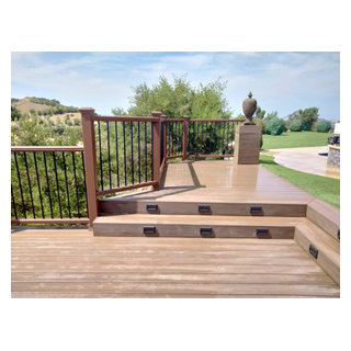 Custom Deck, Railing & Flower box - Contemporary - Deck - Los Angeles - by Ion Builders Inc | Houzz