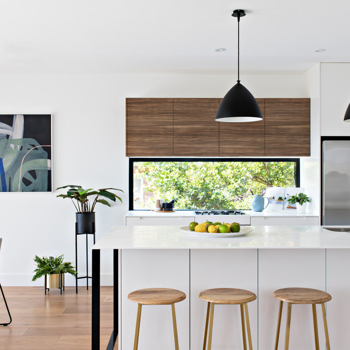 75 Beautiful Kitchen with a Peninsula Ideas & Designs - October 2025 ...