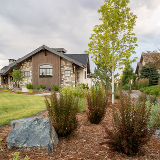75 Beautiful Rock Front Yard Landscaping Pictures & Ideas | Houzz