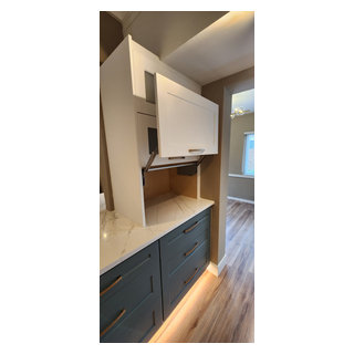 Beautiful Modern Kitchen Remodel Done in Two-Tone Color Cabinets ...