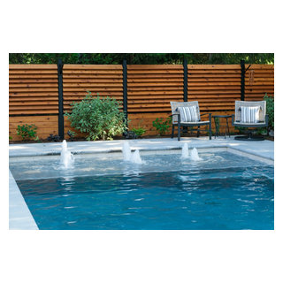 Lemont, IL Rectilinear Pool with Interior Hot Tub - Classique - Piscine ...