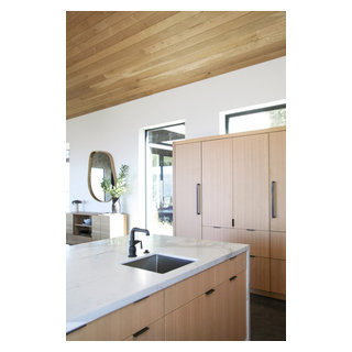 CALACATTA ORO FRANCHI & ARABESCATO OROBICO GRIGIO - Modern - Kitchen ...