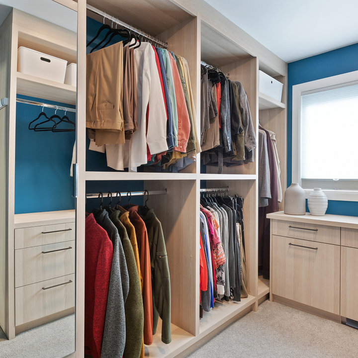 75 Beautiful Small Walk-in Wardrobe Ideas & Designs - April 2025 | Houzz AU