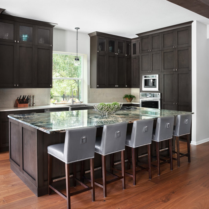 75 Beautiful Kitchen with Green Benchtop Ideas & Designs - October 2025 ...