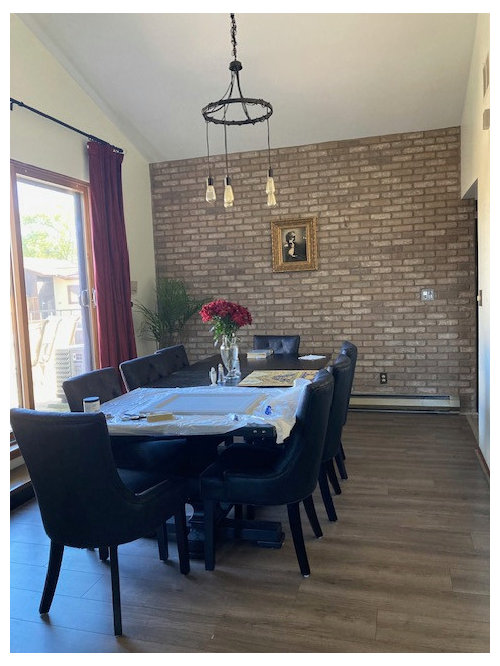 “Light Academia” dining room