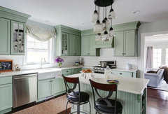 Does anyone have pics of TEC Silverado grout in their kitchen?