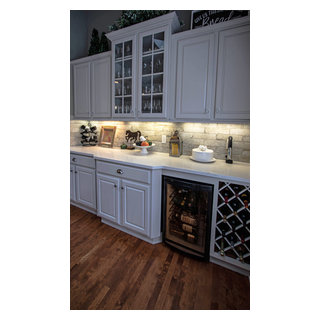 Painted Cabinetry with LaVenta Snow Drift Quartz and Travertine-Look ...