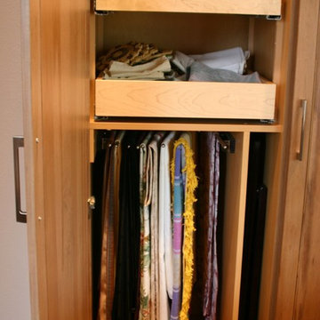 Tablecloth Storage - Photos & Ideas | Houzz