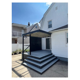 Modern Elevated Entryway Deck - Deck - New York - by 1DECKS | Houzz