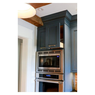 A Modern Historical Kitchen - Farmhouse - Boston - by CMC Design Studio ...