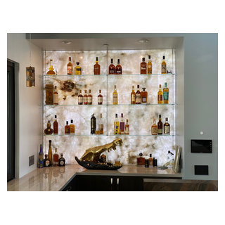 LED-backlit onyx stone bar with floating glass shelves - Modern - Home ...
