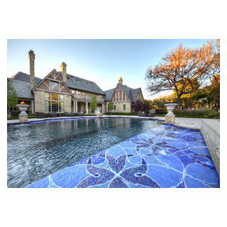 English: Inwood #1 - Traditional - Pool - Dallas - by Harold Leidner ...