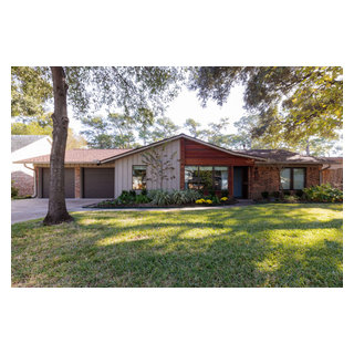Multi-Generational - Midcentury - Exterior - Houston - by BKD Interiors ...