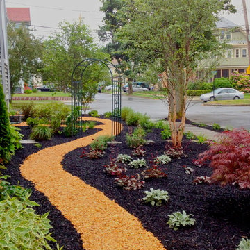 Street Corner Landscape - Photos & Ideas | Houzz