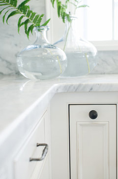 Cool countertops and warm cabinets