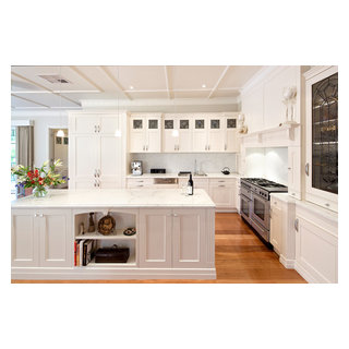 Ferntree Gully - Traditional - Kitchen - Melbourne - by Kitchens by ...