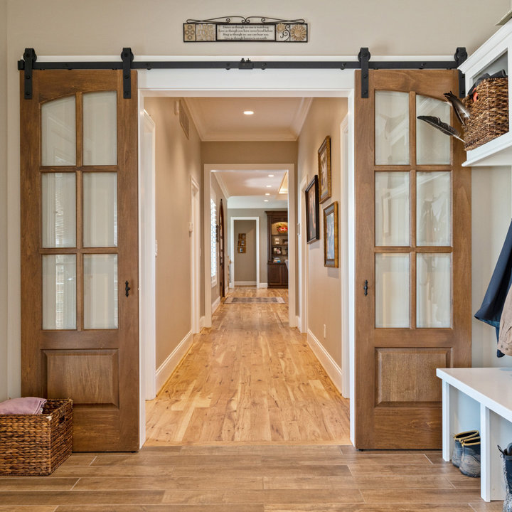 75 Ceramic Tile Entryway Ideas You'll Love - August, 2025 | Houzz