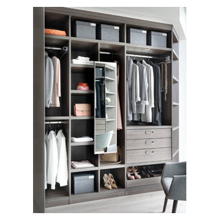 Anthracite Walk In Wardrobe with Pull Out Pivoting Mirror ...