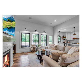 Modern farm ranch model - Farmhouse - New York - by Buffalo Bungalow ...