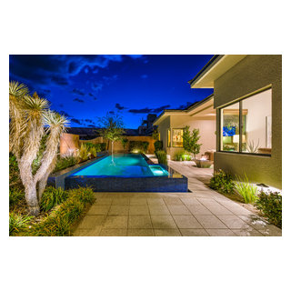 Raised Rim Flow Pool with Custom Fire/Water Feature - Las Vegas - by ...