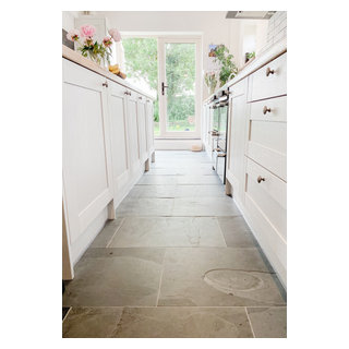 The Country Kitchen - Traditional - Kitchen - Cornwall - by Sun & Shine ...