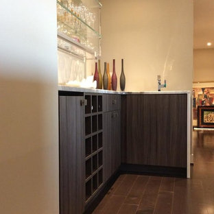 75 Beautiful Small L-Shaped Home Bar Pictures & Ideas | Houzz