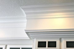Soffit: paint to match walls or ceiling?