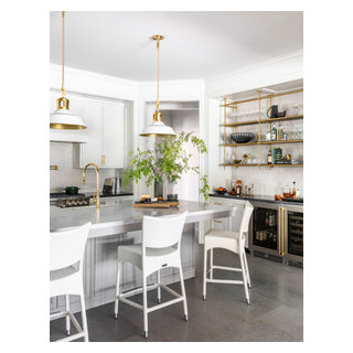 Alcorn Remodel - Kitchen Island and Bar - Traditional - Kitchen ...