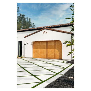 Detached Garage - Mediterranean - Sacramento - by Lev Designs | Houzz