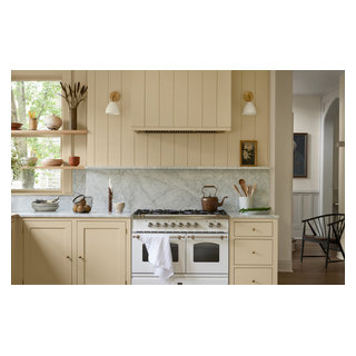 Columbus Town Home - Traditional - Kitchen - Columbus - by Schrock's ...