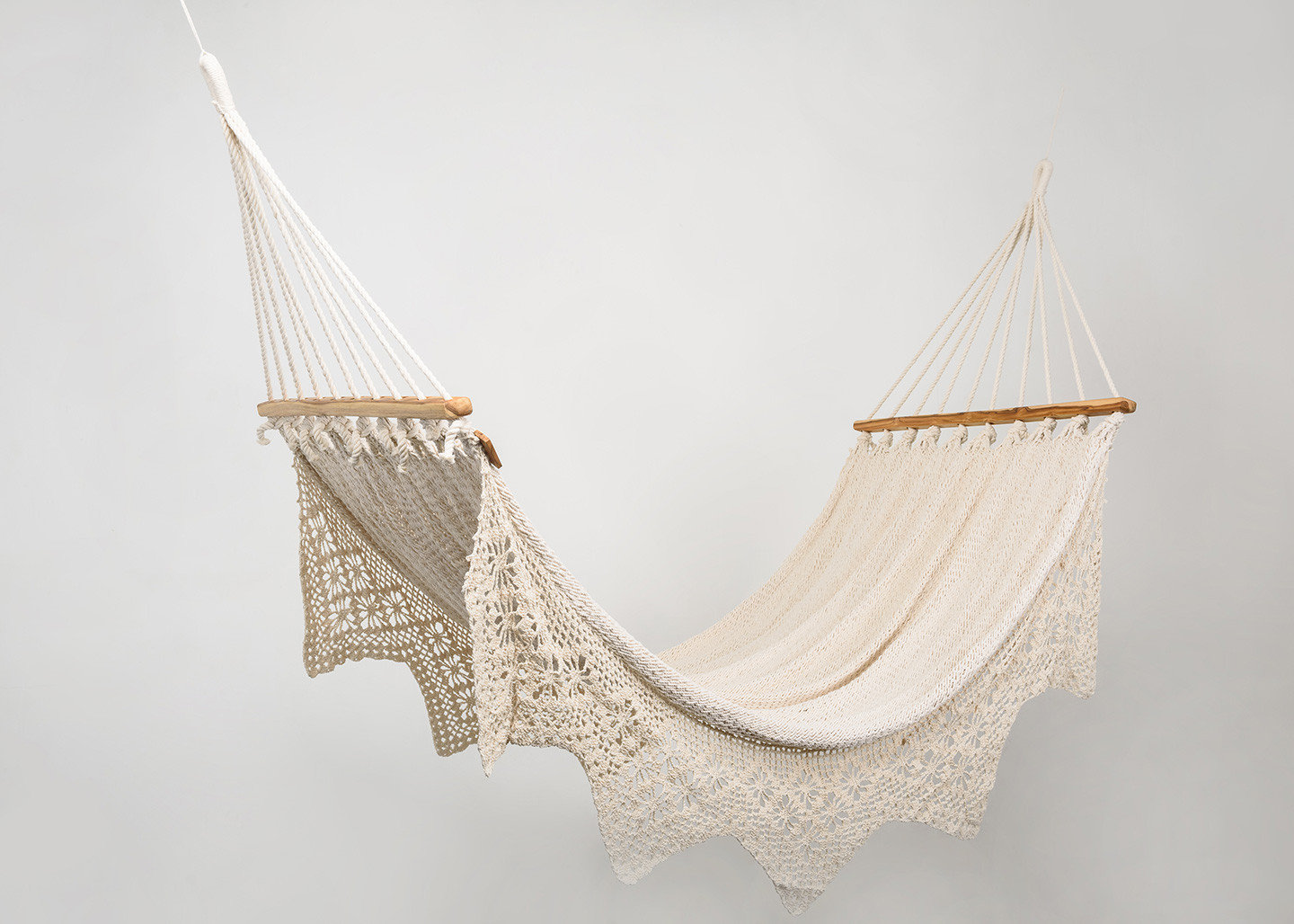 Boho Natural Cotton Hammock With Geometric Fringe, Wooden Bar ...