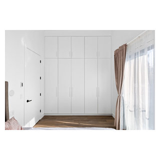 Passive house - Back - Closet - Vancouver - by Designs by KS | Houzz