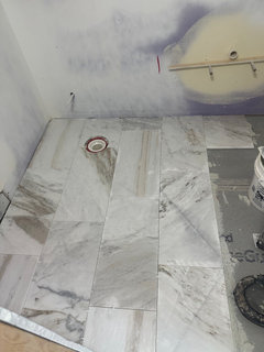 General questions about tile layout with a busy vein-y marble