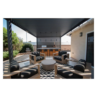 4K Pergola & Privacy Wall - Huntington Beach, CA - Modern - Patio - Los ...