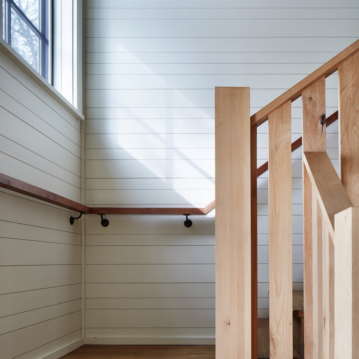 75 Beautiful Staircase with Tongue and Groove Walls Ideas and Designs ...