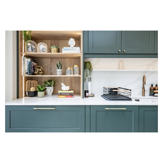 Deep Forest Green Shaker Kitchen - Traditional - Kitchen - London - by ...