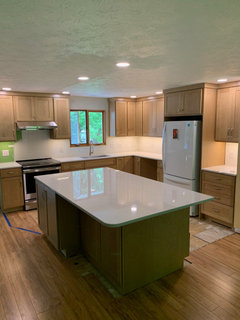 Kraftmaid Cabinets in Shortbread or Barley??