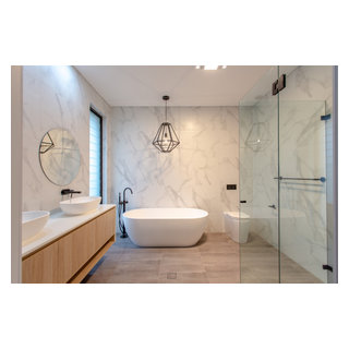 Baldi - Modern - Bathroom - Sydney - by Meadan Homes | Houzz