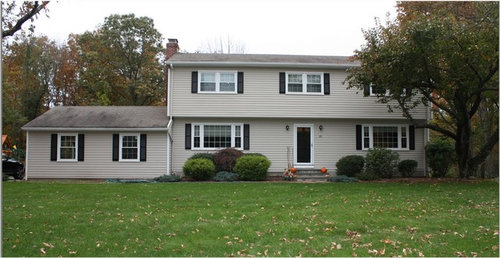 Need advice on what to do with our plain/boring exterior | Houzz Forum